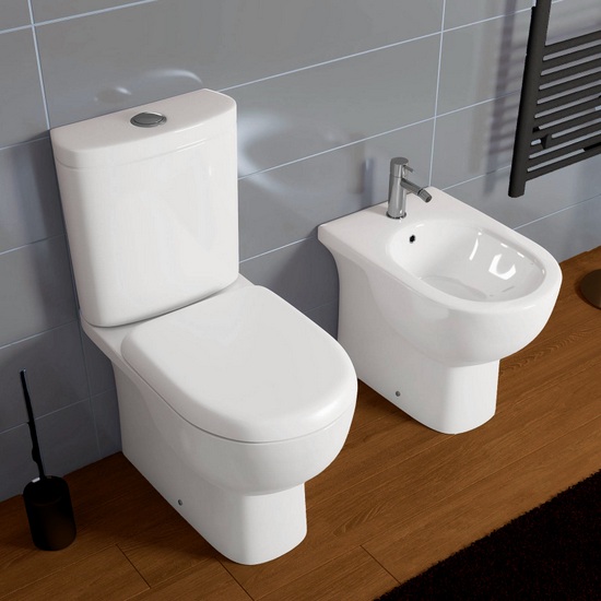 Sanitari Tania filomuro in ceramica wc monoblocco copriwater e bidet